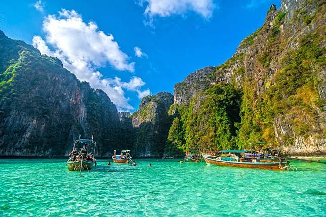 Tourism Authority of Thailand Sets Ambitious 2025 Targets for Visitor Arrivals and Revenue ...
